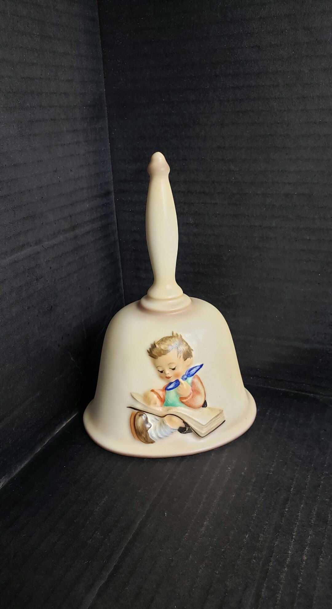 Vintage Hummel Goebel Annual Bell 'thoughtful' 6". Discontinued. Circa ...