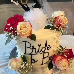 Bridal Shower Cake Topper / Bride to Be Cake Topper / Sitting Bride ...