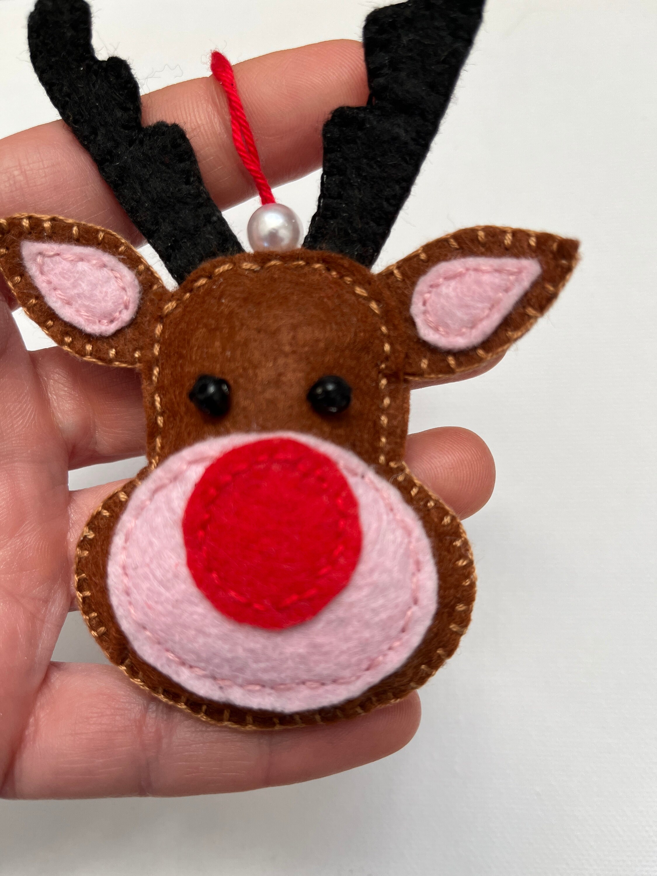 Felt Deer Sewing Pattern, Felt PDF Tutorial. Make Your Own Felt Deer ...