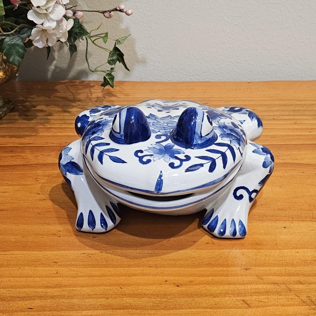 Vintage Blue & White Porcelain Frog – Rare Find! - Etsy