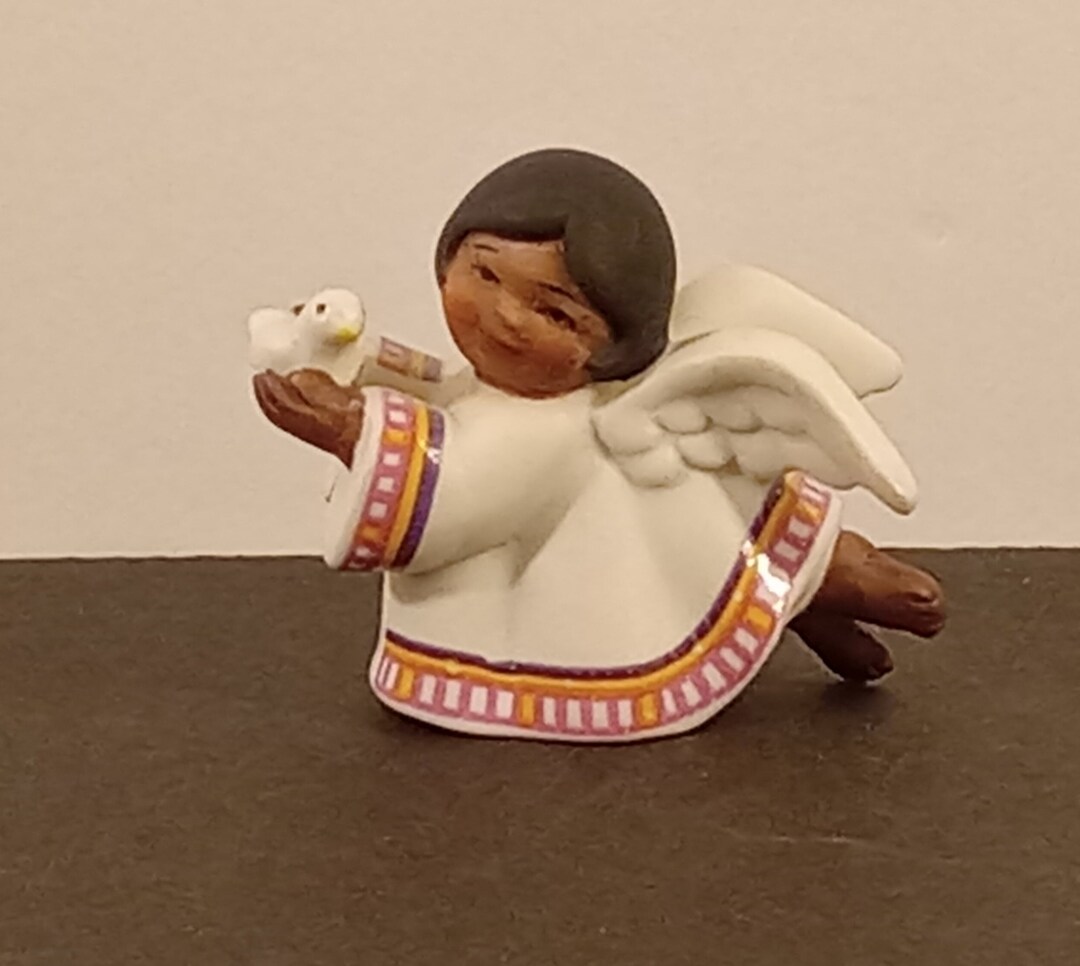 Vintage Avon Angel Ornament Holding a Dove. Part of the Peace on Earth ...