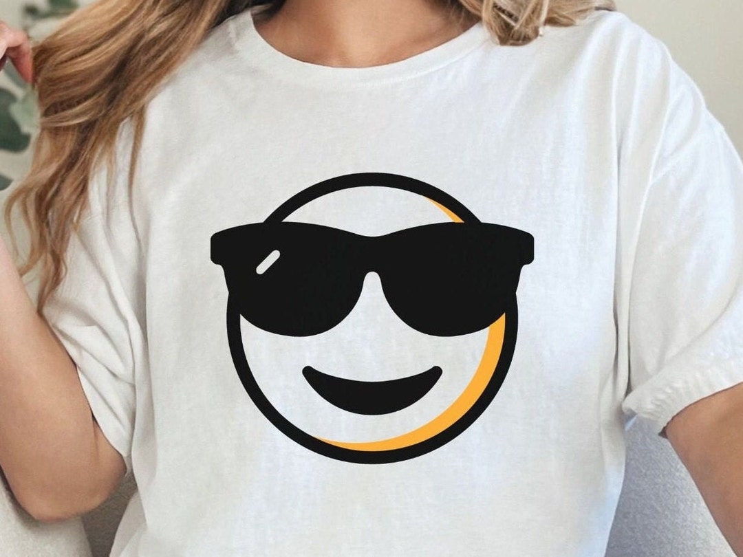 Smiley Face Emoji Png Total Solar Eclipse Emoji Png Happy Face Png ...