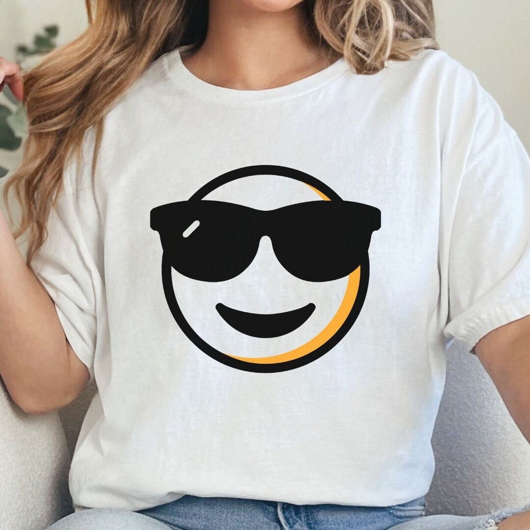 Smiley Face Emoji Png Total Solar Eclipse Emoji Png Happy Face Png ...