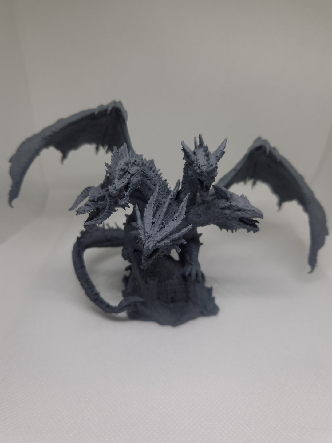 Tiamat Dragon Figure, Dungeons and Dragons Miniature - Etsy