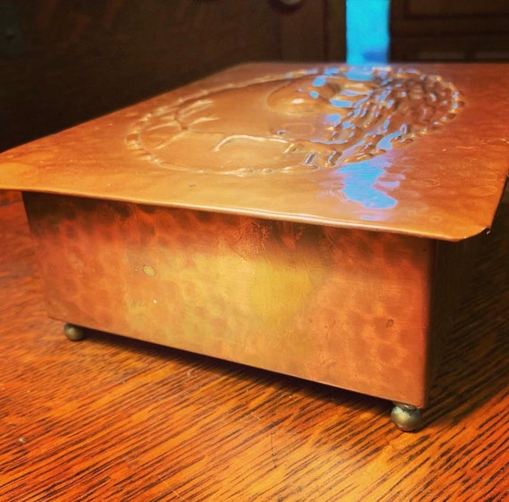 Antique Copper Keepsake Box with hinged lid - Gem