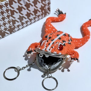Knitted Beaded Keychain Wicker Frog Cute Souvenir Orange Beaded Frog ...