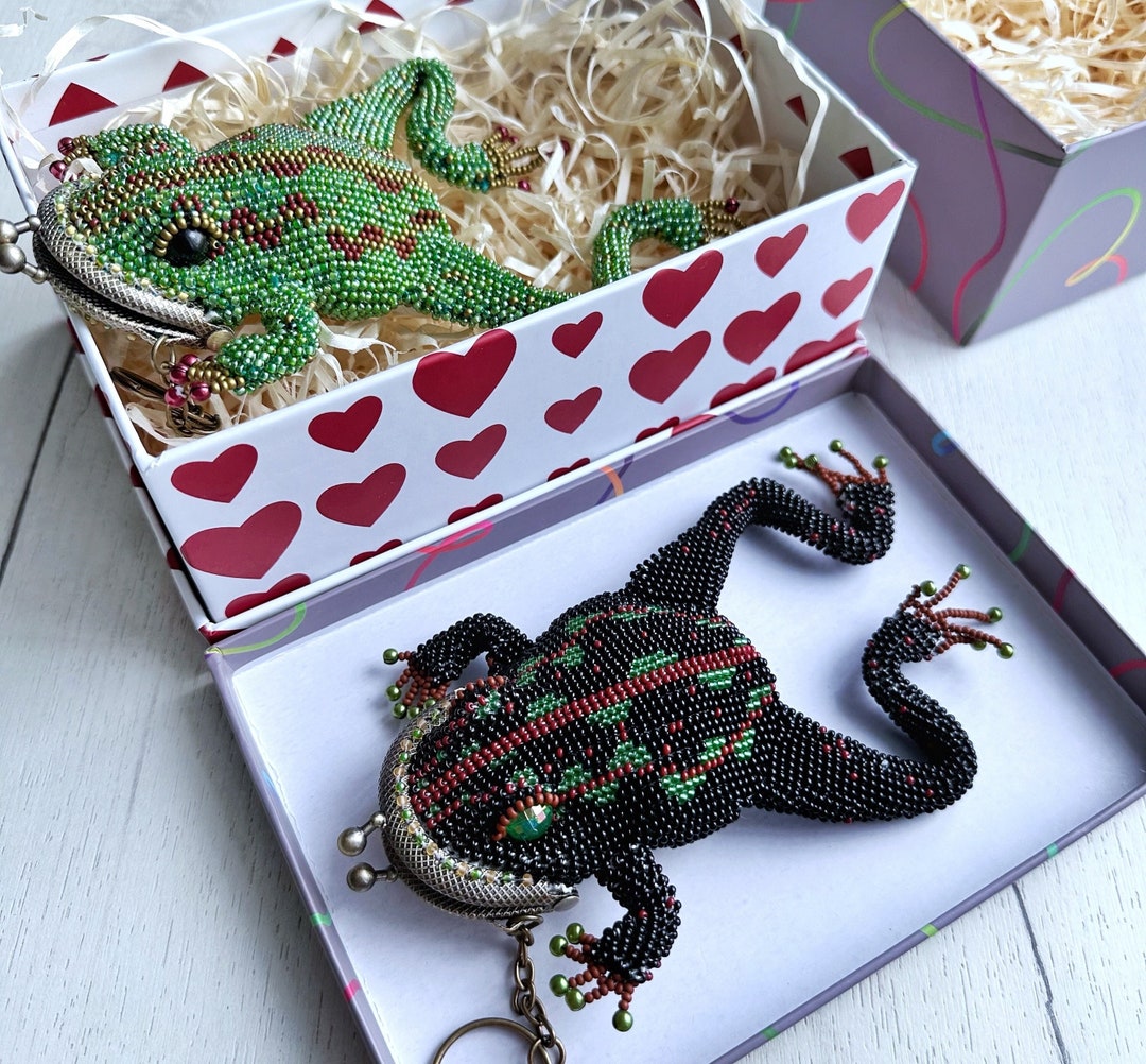 Crocheted Beaded Keychain Braided Black Green Natural Beaded Frog Cute ...