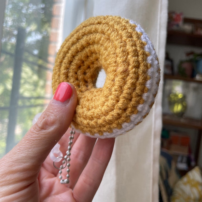 Bagel Keychain - Etsy