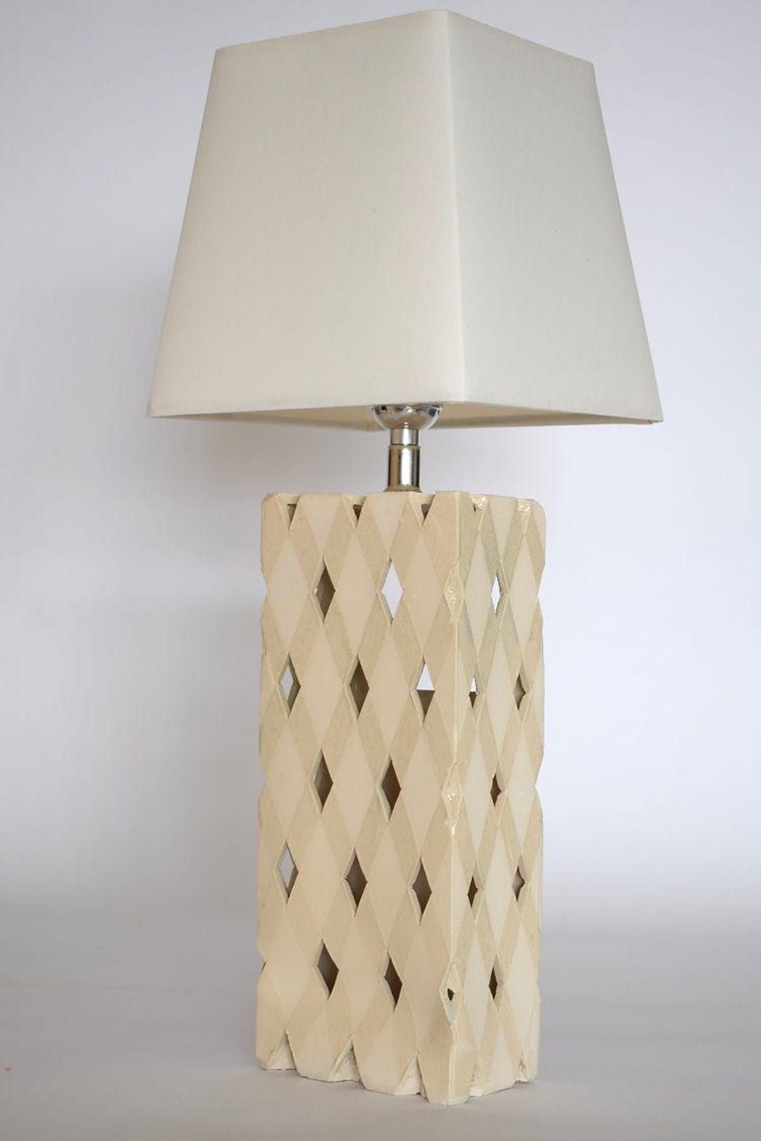 Diamond Weave Lamp Artisanal Diamond Weave Ceramic Table Lamp - Glazed ...
