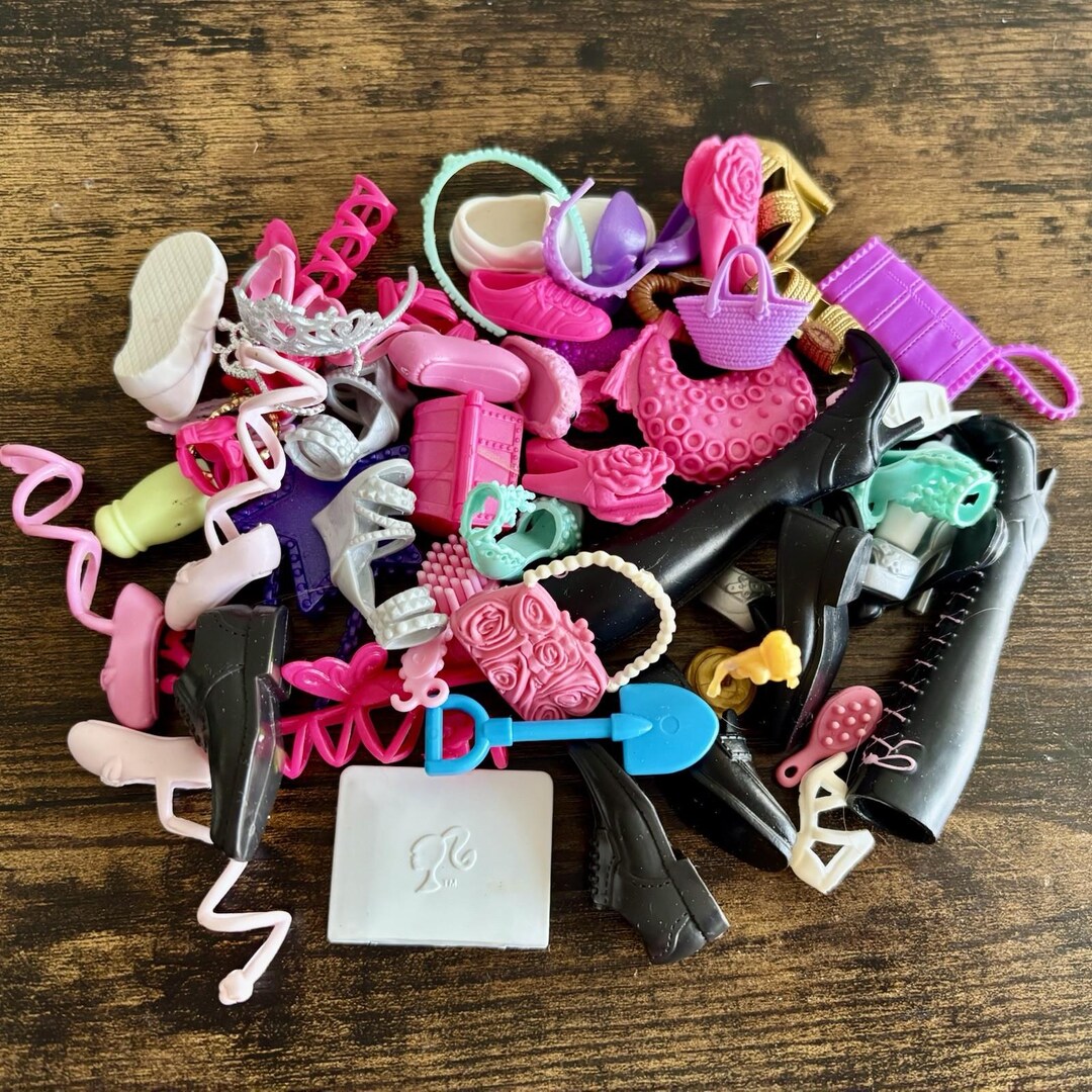 Barbie| Doll Shoe Lot of 40+ Shoes Accessories Oscar Laptop Boots ...