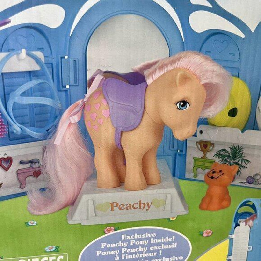 Hasbro | My Little Pony 35th Anniversary Pretty Parlor Playset Peachy ...