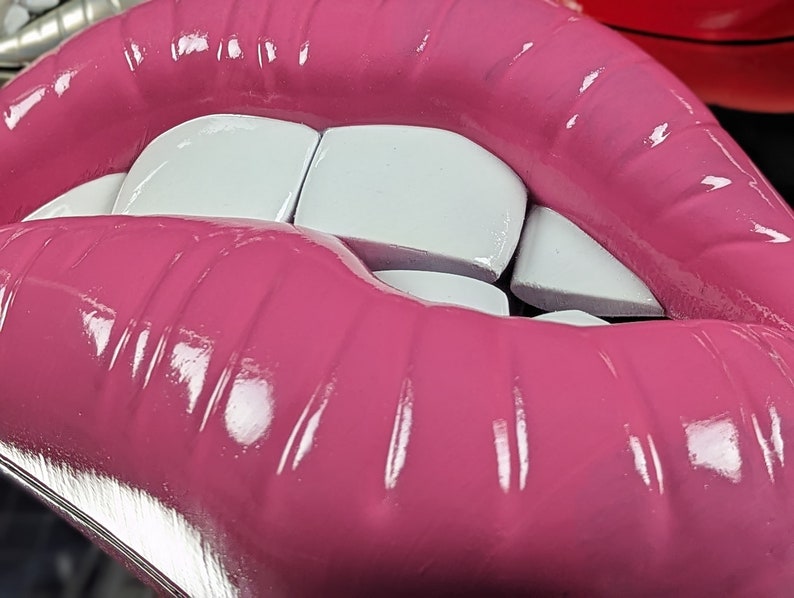 Lips Bitten Wall Art Hangable Decor - Gift for Women - Etsy