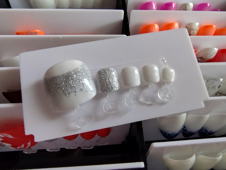 Handmade Press on Toe Nails With Glue Fake Nails Nail Art Nail Design ...