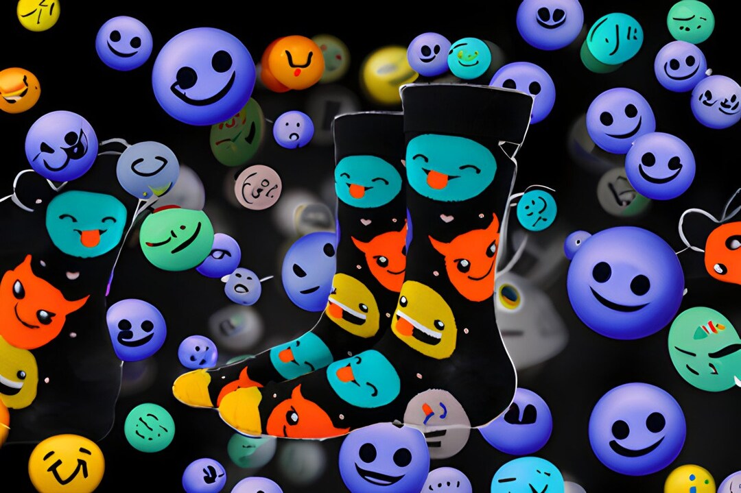 EMOJI Smiley Faces Evil Fun Dress Socks Novelty Crew Socks Crazy Funky ...