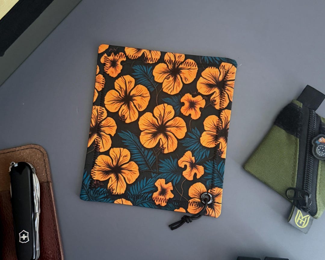 Aloha Hank | Modern Handkerchief | Hawaii Beach Floral Style Hank With ...