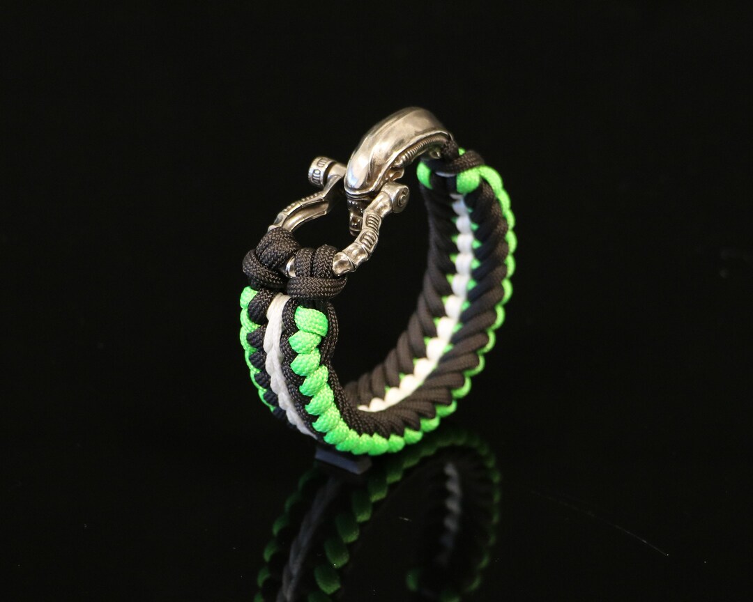 Alien Bead Paracord Bracelet: Glow in Dark Stitching, Handmade - Etsy