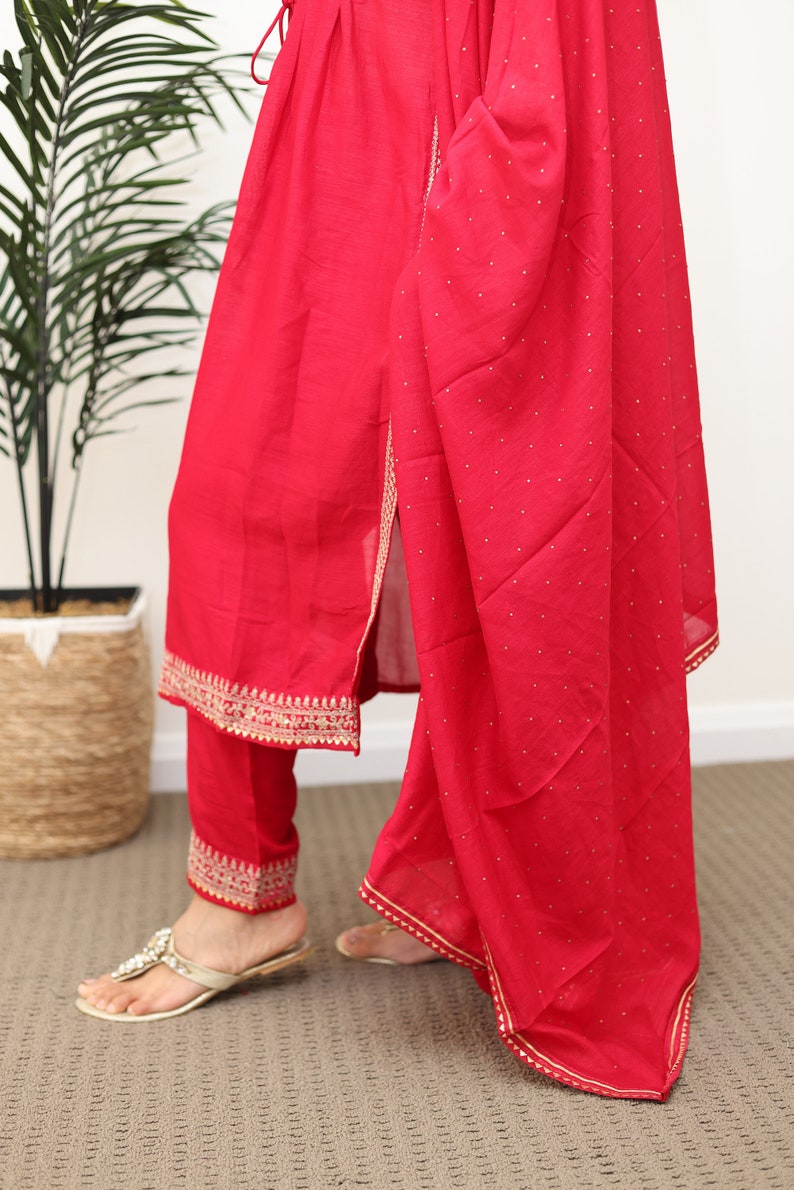 Red Padmavati - Etsy