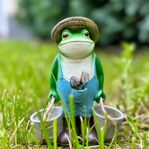 Funny Frog Garden Statue – Resin Animal Figurine for Outdoor and Garden ...