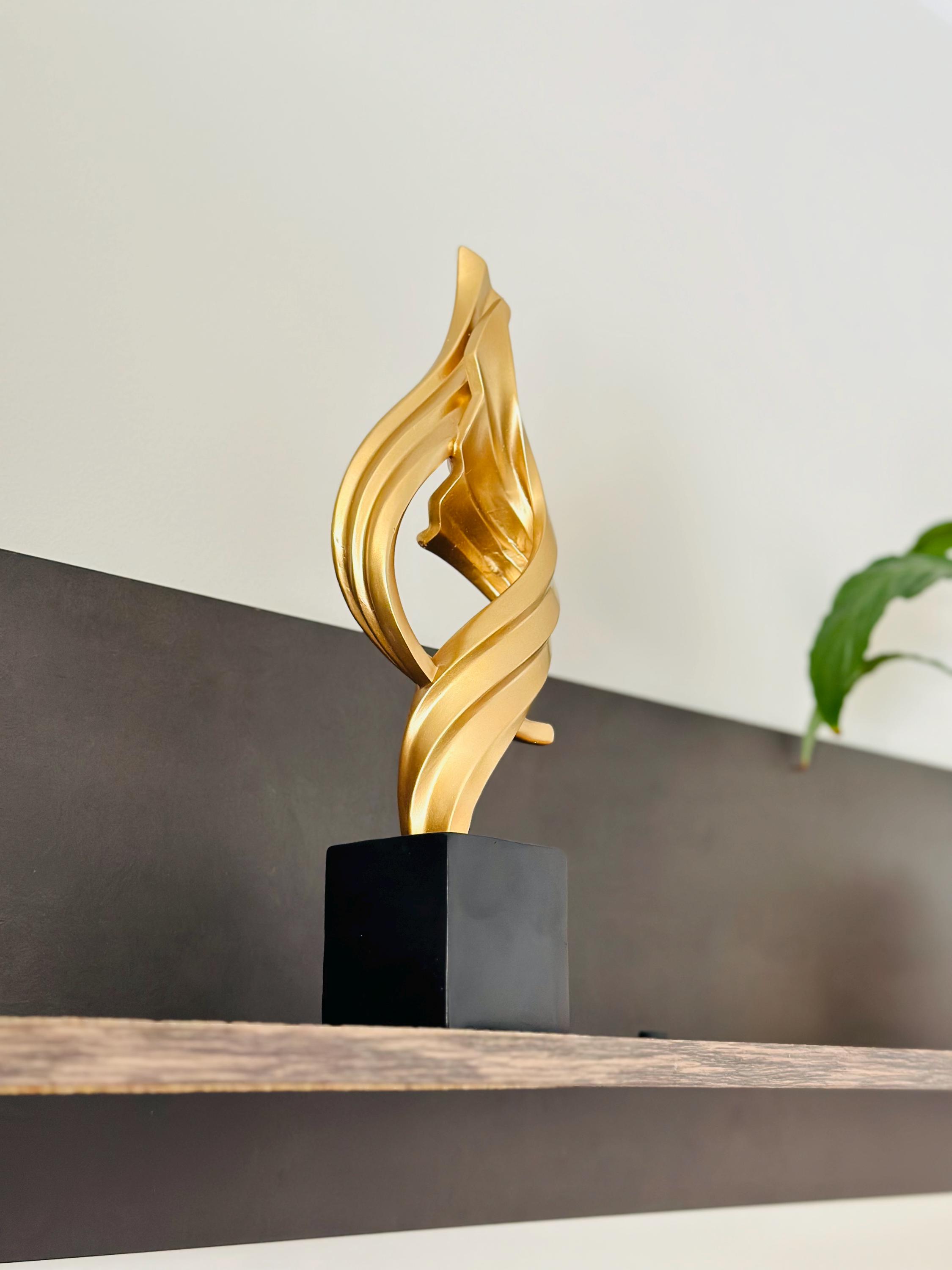 Modern Luxury Abstract Sculpture Resin Art Statue, Exclusive Decor for ...