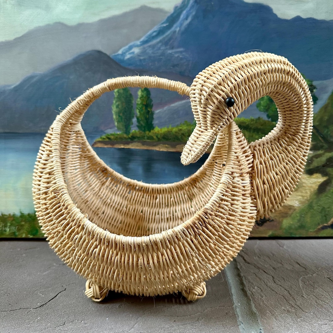 Vintage Goose Swan Duck Natural Woven Basket, Wicker Goose Basket, Footed Basket With Handle ...