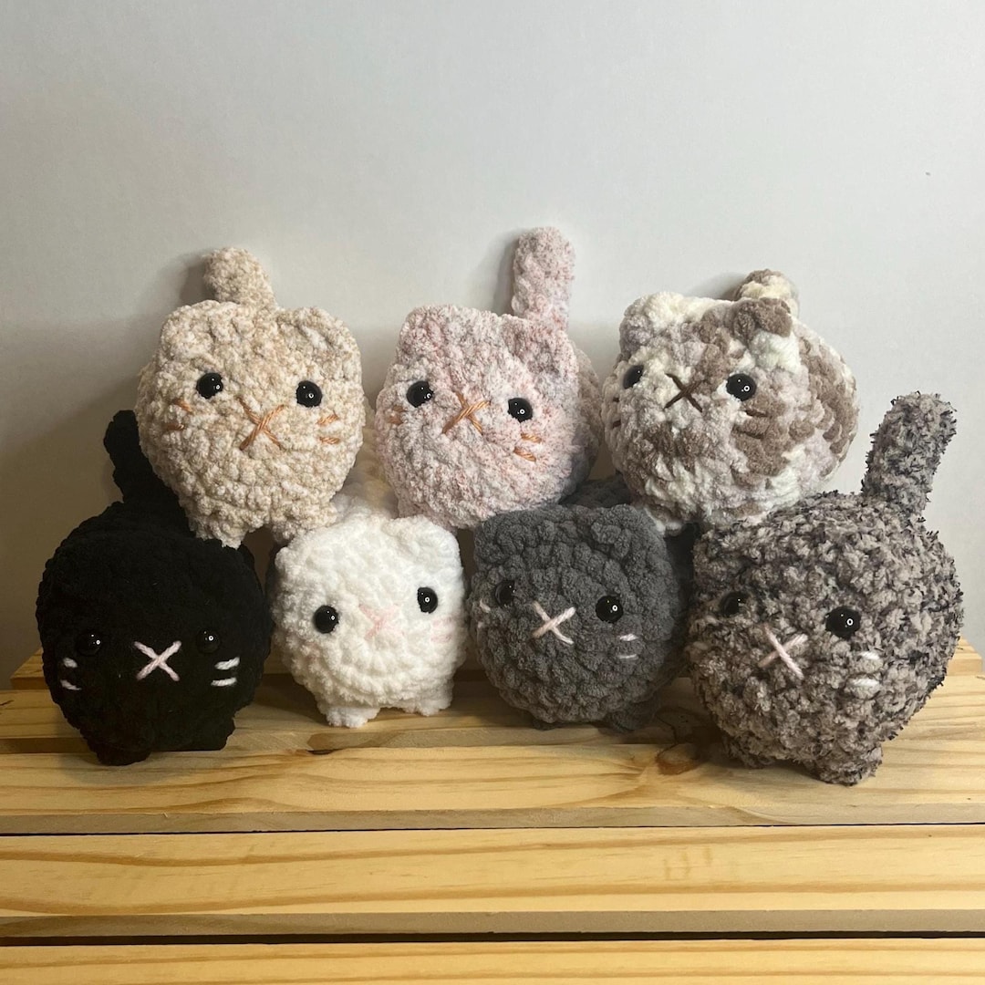 Crochet Mini Loaf Cat Plush| Amigurumi | Handmade Plushie | Cute ...