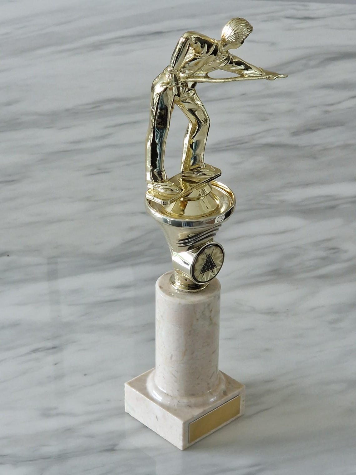 Personalised Snooker/pool Figurine Trophy Mounted on a Grained Beige ...