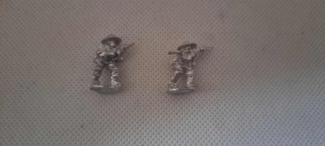 20mm Vietnam War Viet Cong - 2 Man RPG Team Standing Firing (VCG07) - Etsy