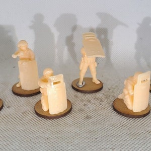 32/35mm Post Apocalyptic Riot Shield Swat Team Set - Etsy
