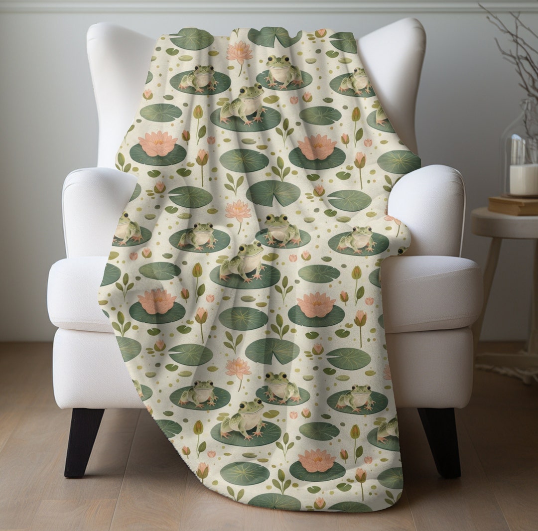 Green Frog Blanket Waterlily Blanket Frog Throw Cute Frog Decor Frog ...