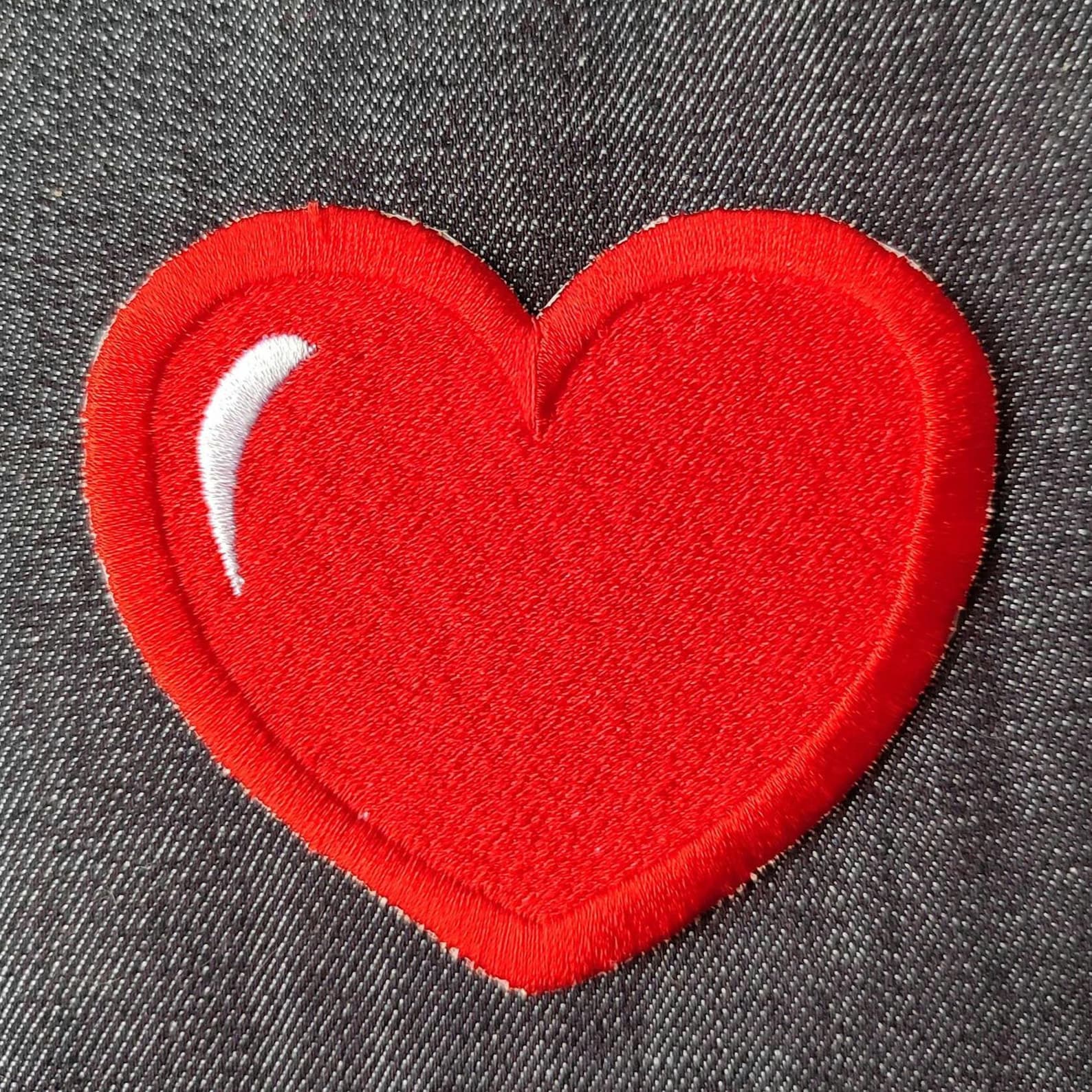 Red Heart Iron-on Patch Embroidered Heart Applique for Valentine's Day ...
