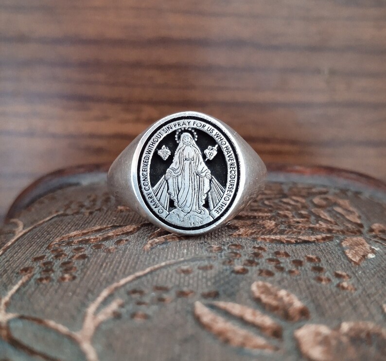 Sterling Silver Virgin Mary Signet Ring, Custom Family Crest - Etsy