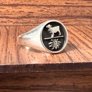 Custom Engraved Signet Ring,bee Signet Ring,signet Ring Men,signet Ring ...