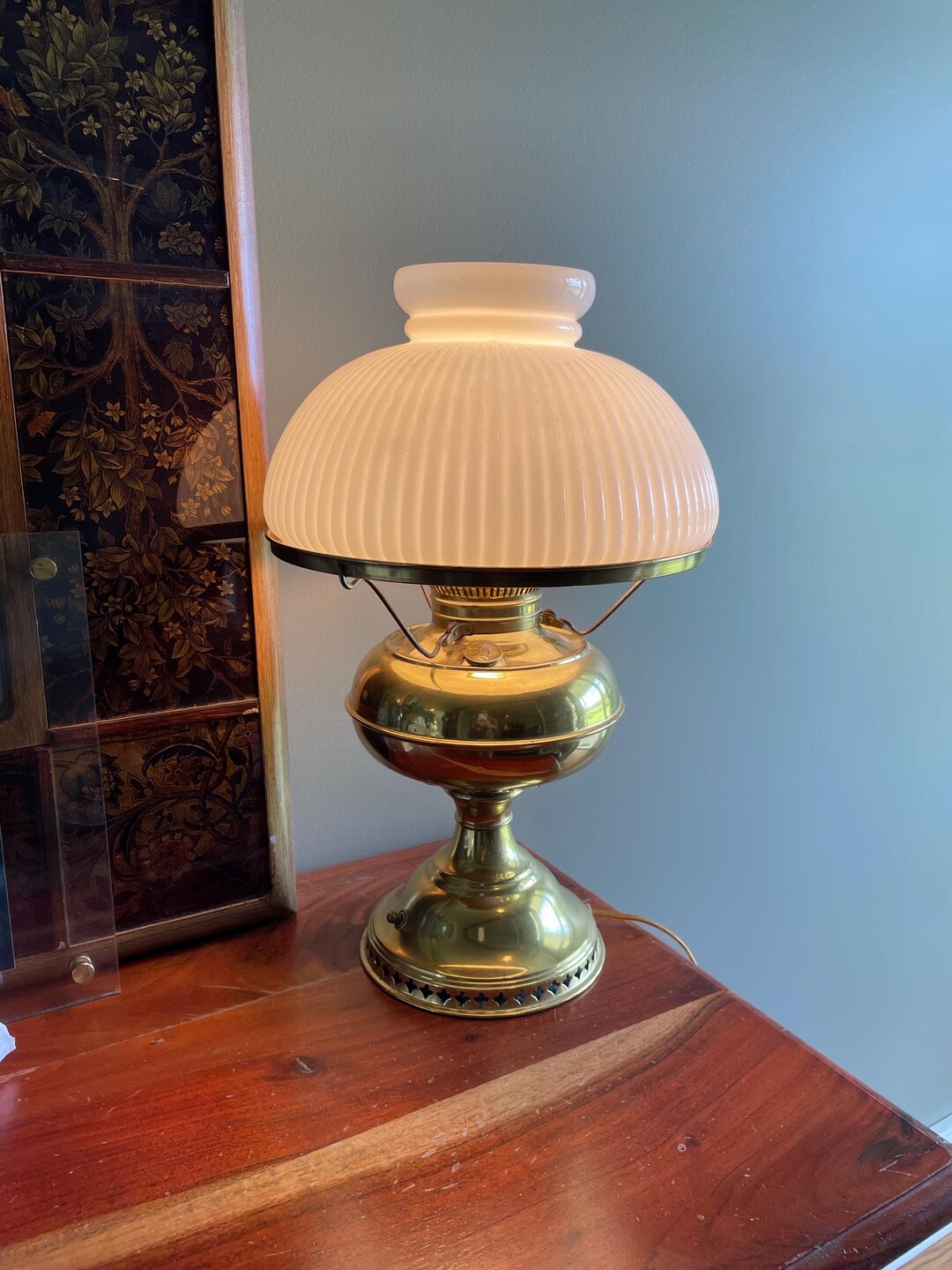 Bradley & Hubbard Rayo Converted Oil Lamp Brass Lamp With Milkglass ...