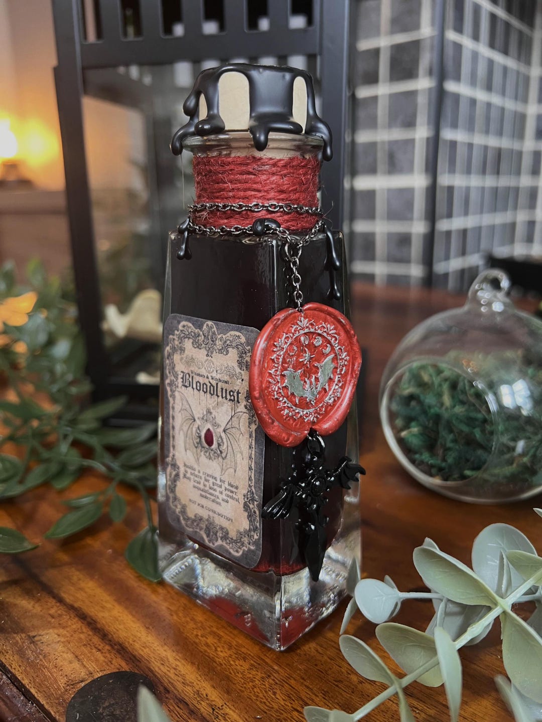 Bloodlust Decorative Potion, Colour Changing Fantasy Prop, Magical ...