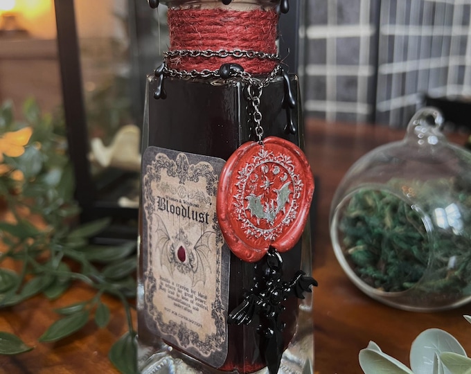 Bloodlust Decorative Potion, Colour Changing Fantasy Prop, Magical ...