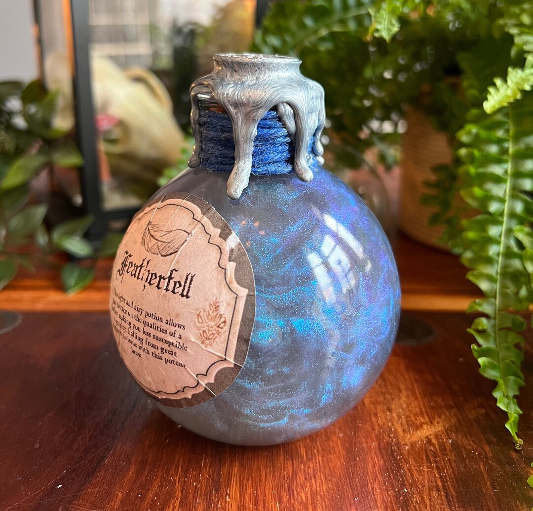 Featherfell Clear Iridescent Colour Changing Potion, Magical Apothecary ...
