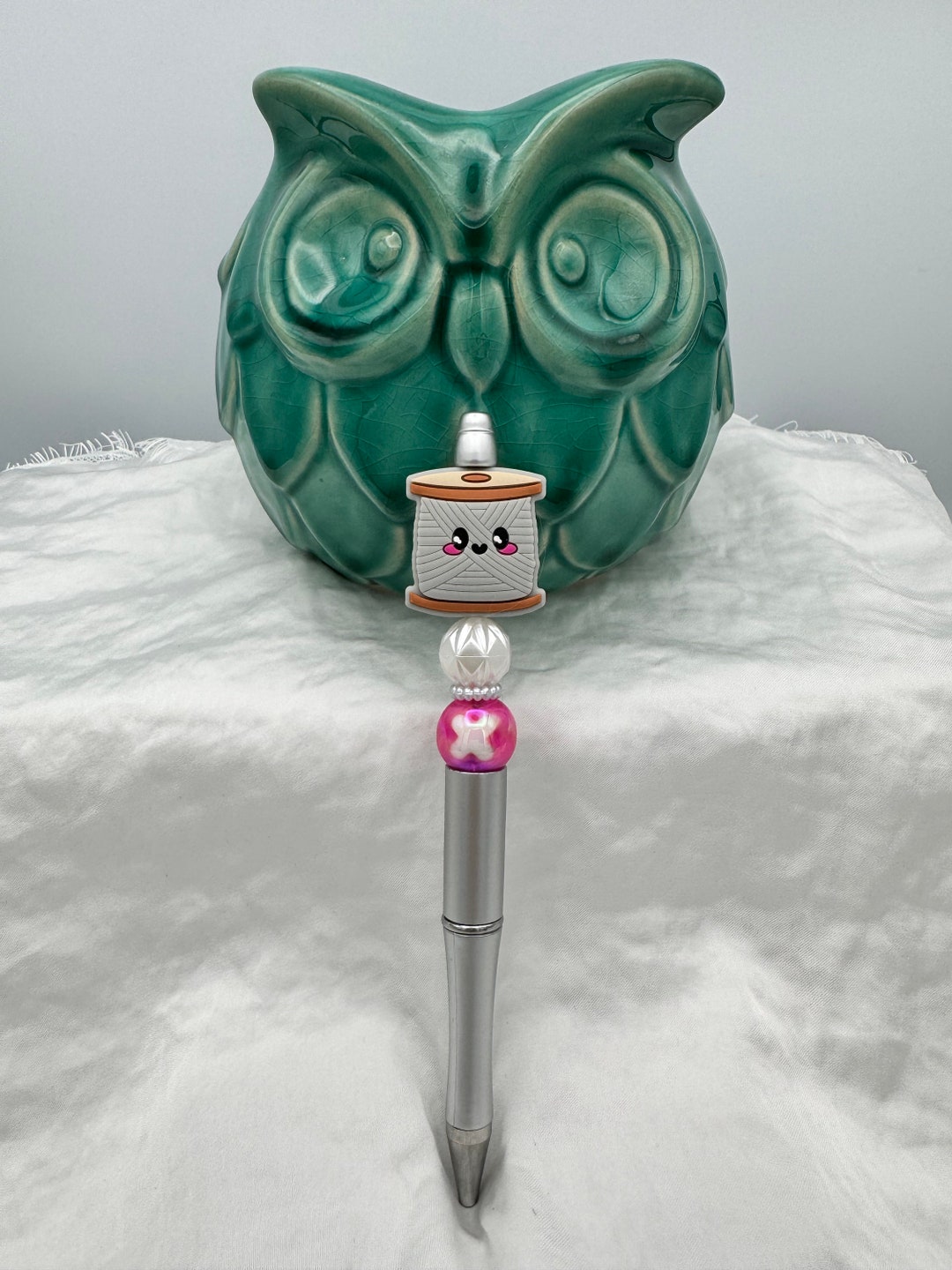 Gray Yarn Spool Beaded Pen, Black Ink Pen, Cute Yarn Pen, Custom Pen ...