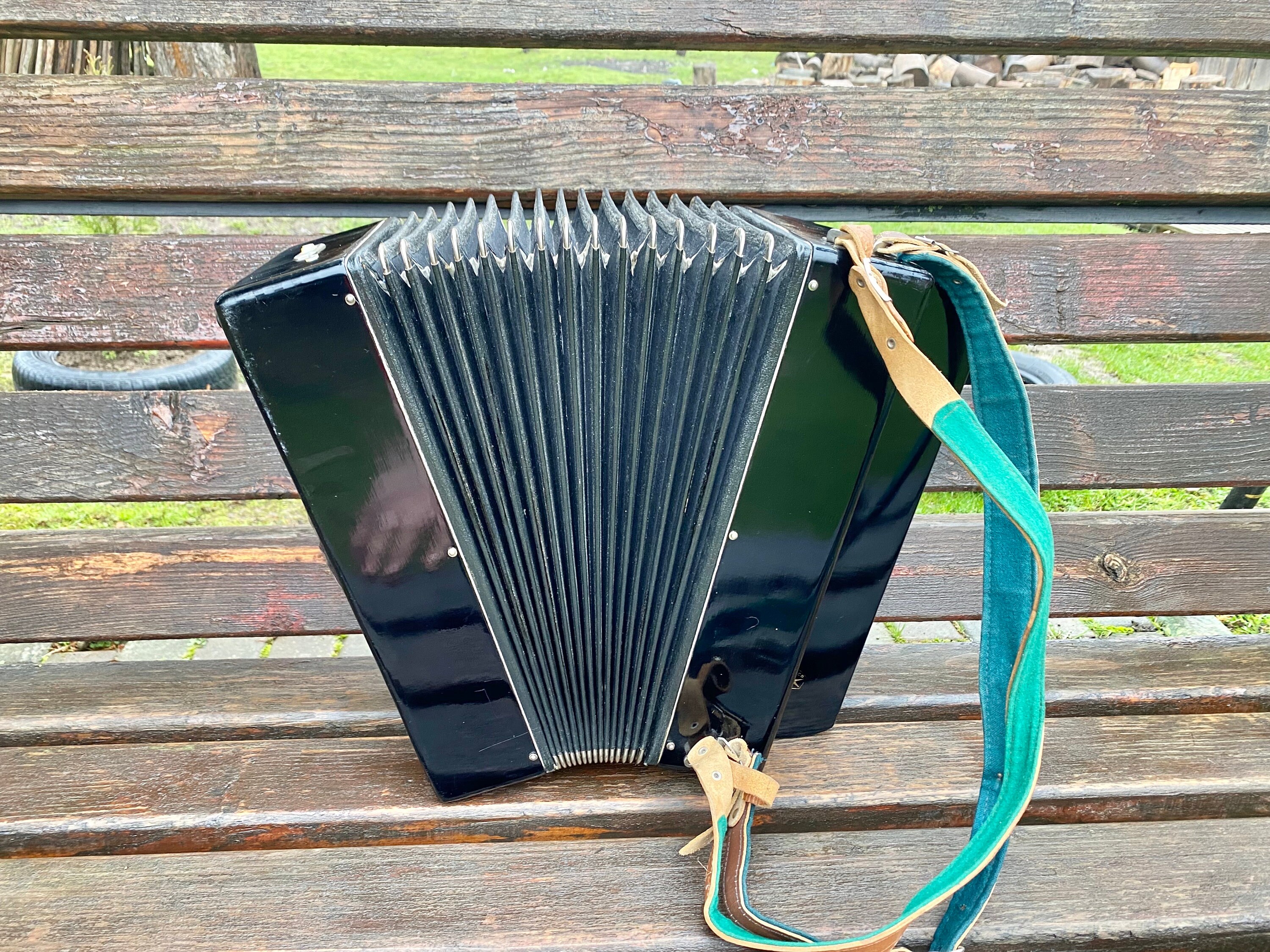 Russian Bayan Sarmat Sarmat Button Accordion 100 Bass Chromatic