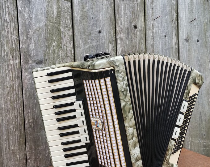 Vintage Accordion Weltmeister. Germany Accordion. Accordion 80 Bass ...