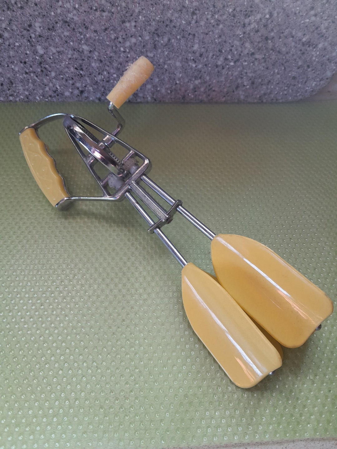 Vintage Egg Beater RARE FIND - Etsy