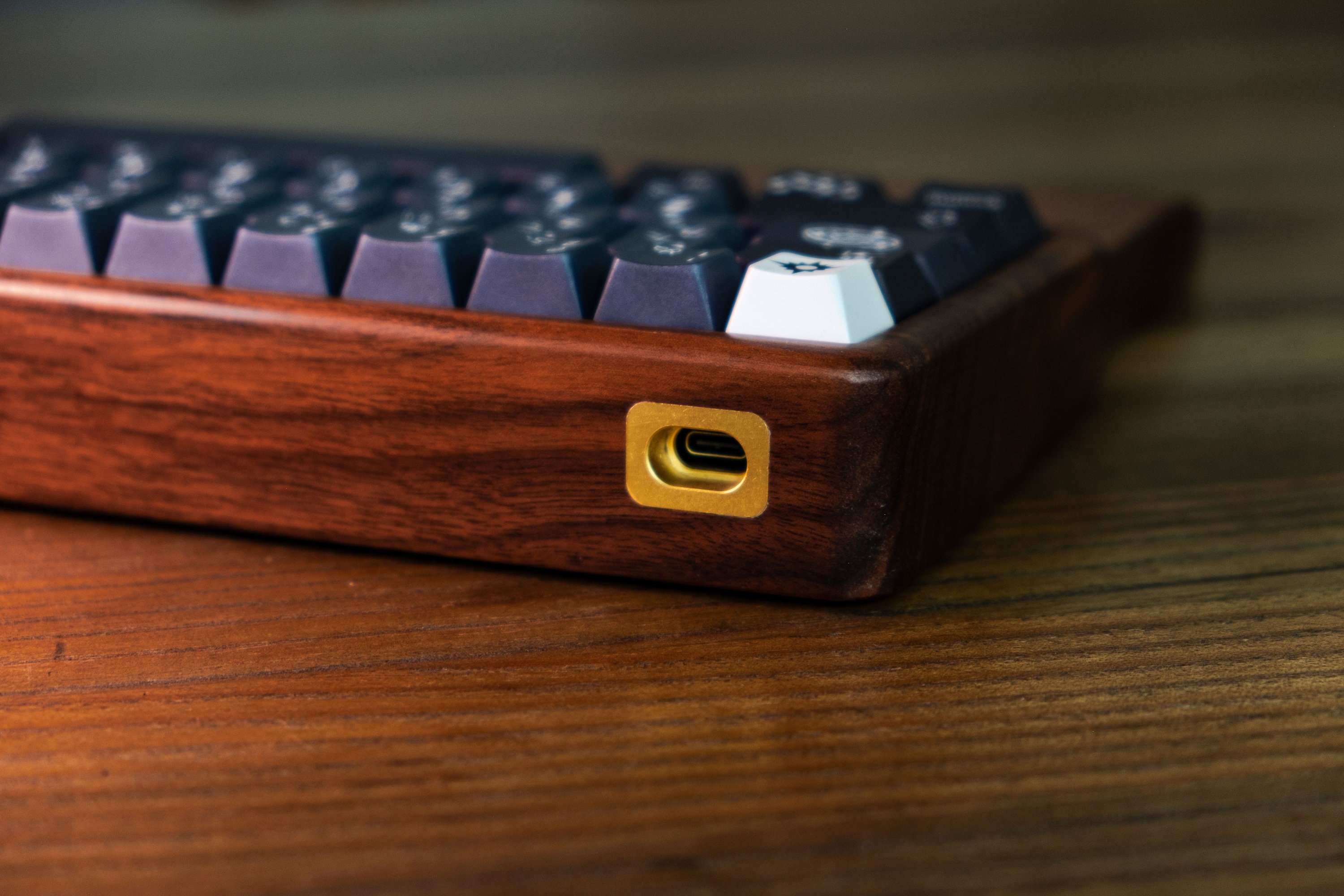 Walnut Mechanical Keyboard and Wrist Rest (RGB) - Etsy