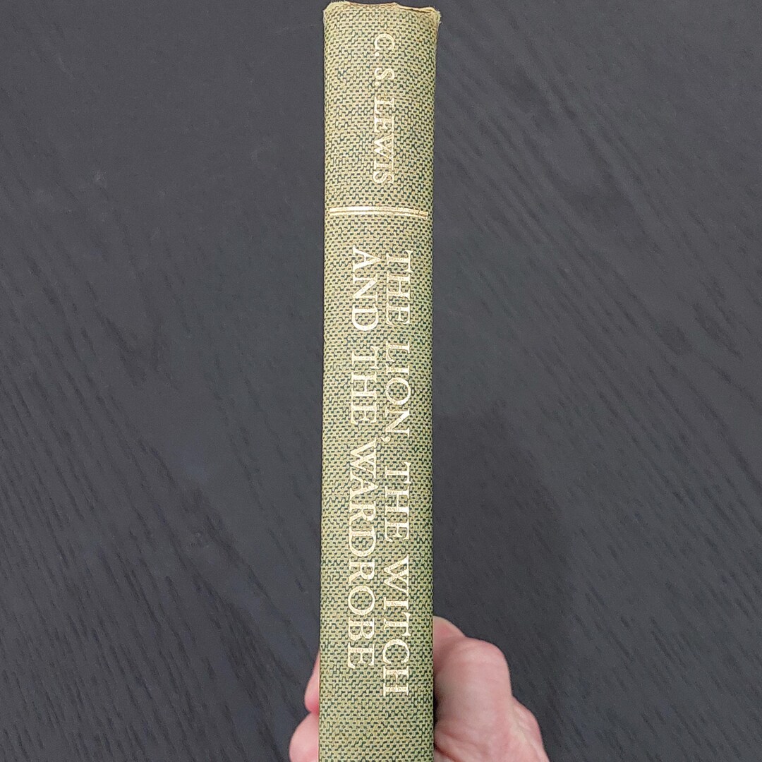 Vintage 1968, the Lion, the Witch and the Wardrobe by CS Lewis, the ...