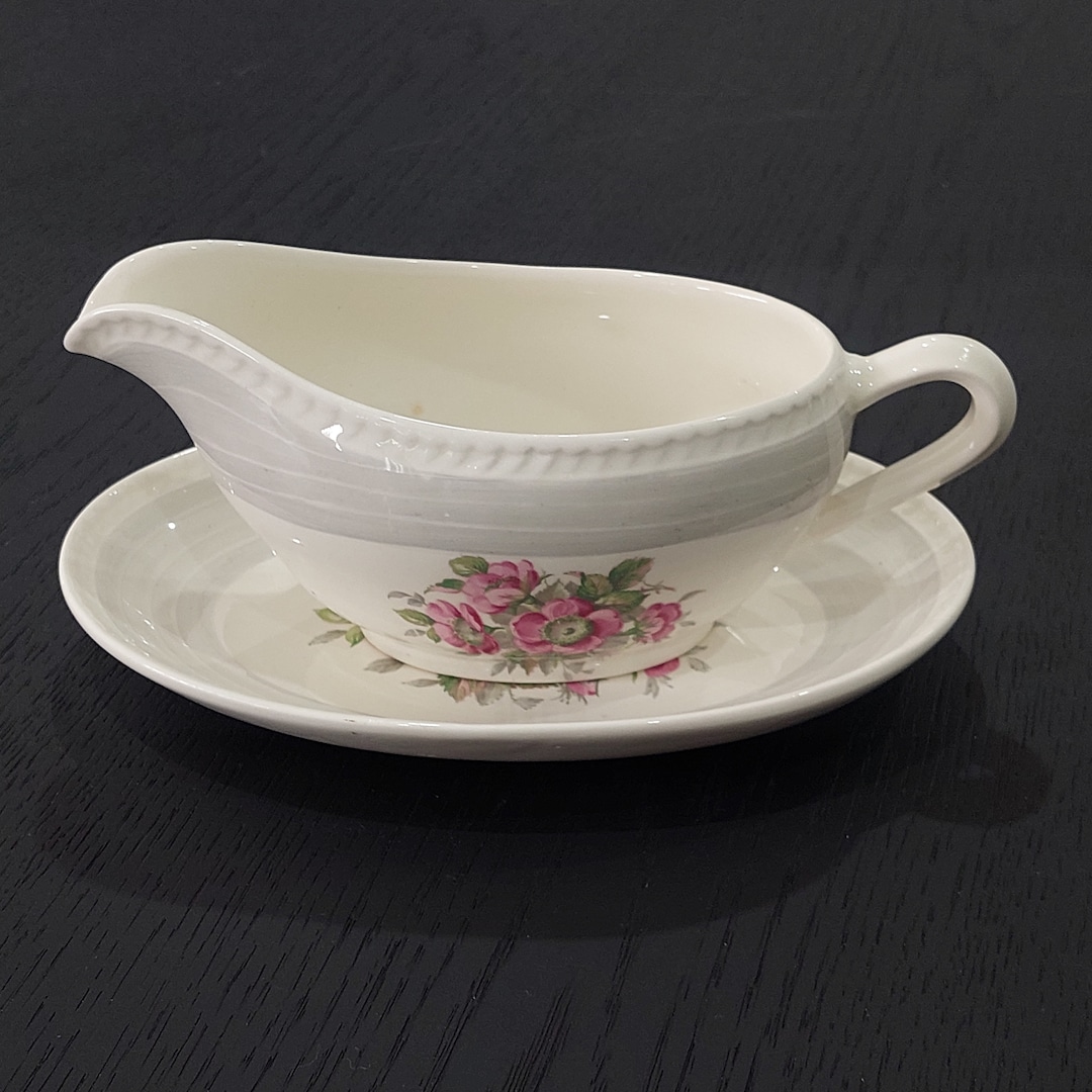 1954 Portland Pottery Cobridge Staffordshire Gravy Boat and Saucer ...