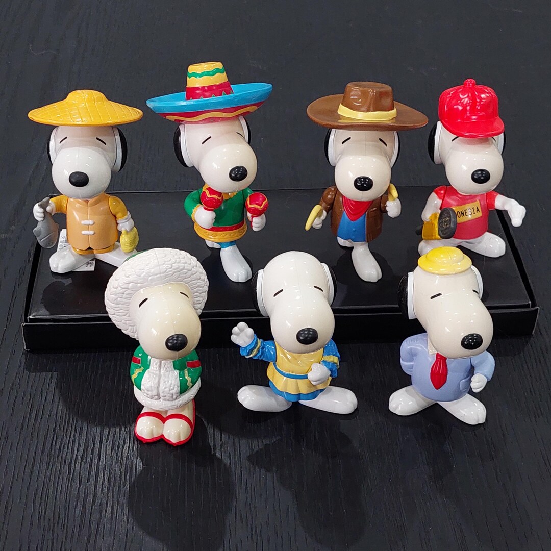 Vintage 1999 Snoopy World Tour UFS Mcdonalds Happy Meal Toys: Hong Kong ...