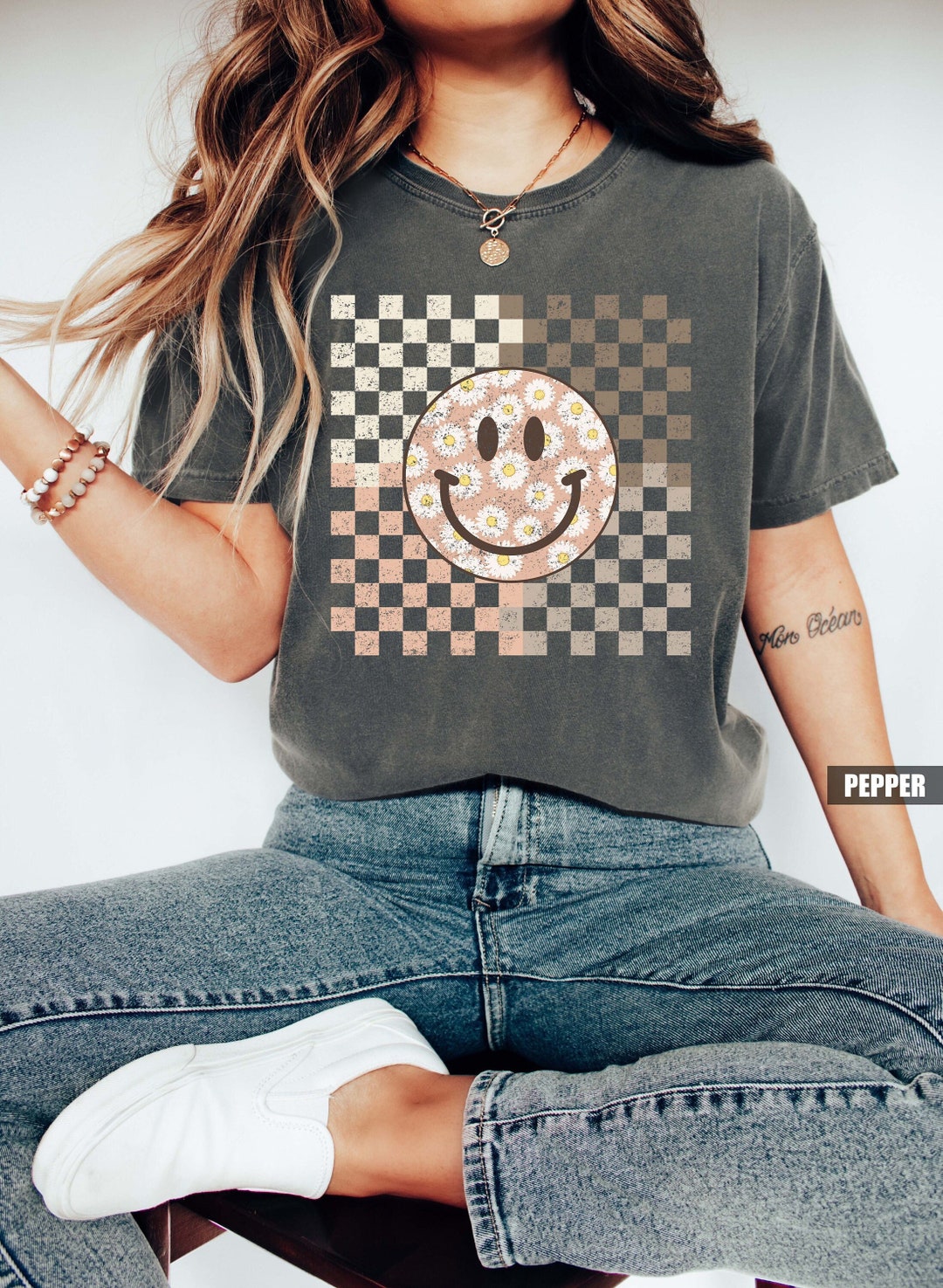 Comfort Colors® Smiley Face T-shirt, Floral Smiling Shirt, Trendy Women ...