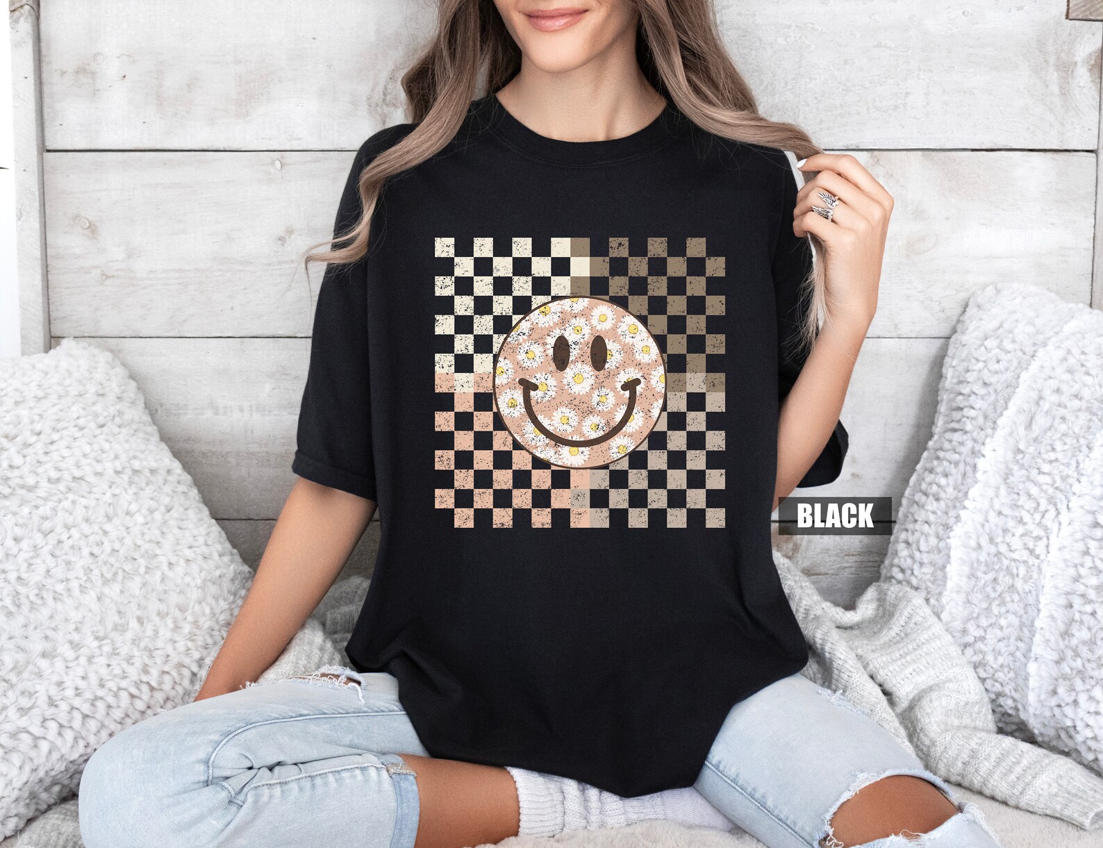Comfort Colors Smiley Face T-shirt: Floral Daisy Design - Etsy