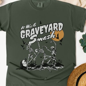 Retro Skeleton Halloween Comfort Colors® Tshirt, Trendy Fall Tee ...