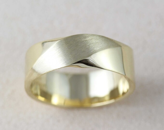 Mobius Wide Wedding Band, 8mm Mobius Wedding Ring, Hammered Men's ...