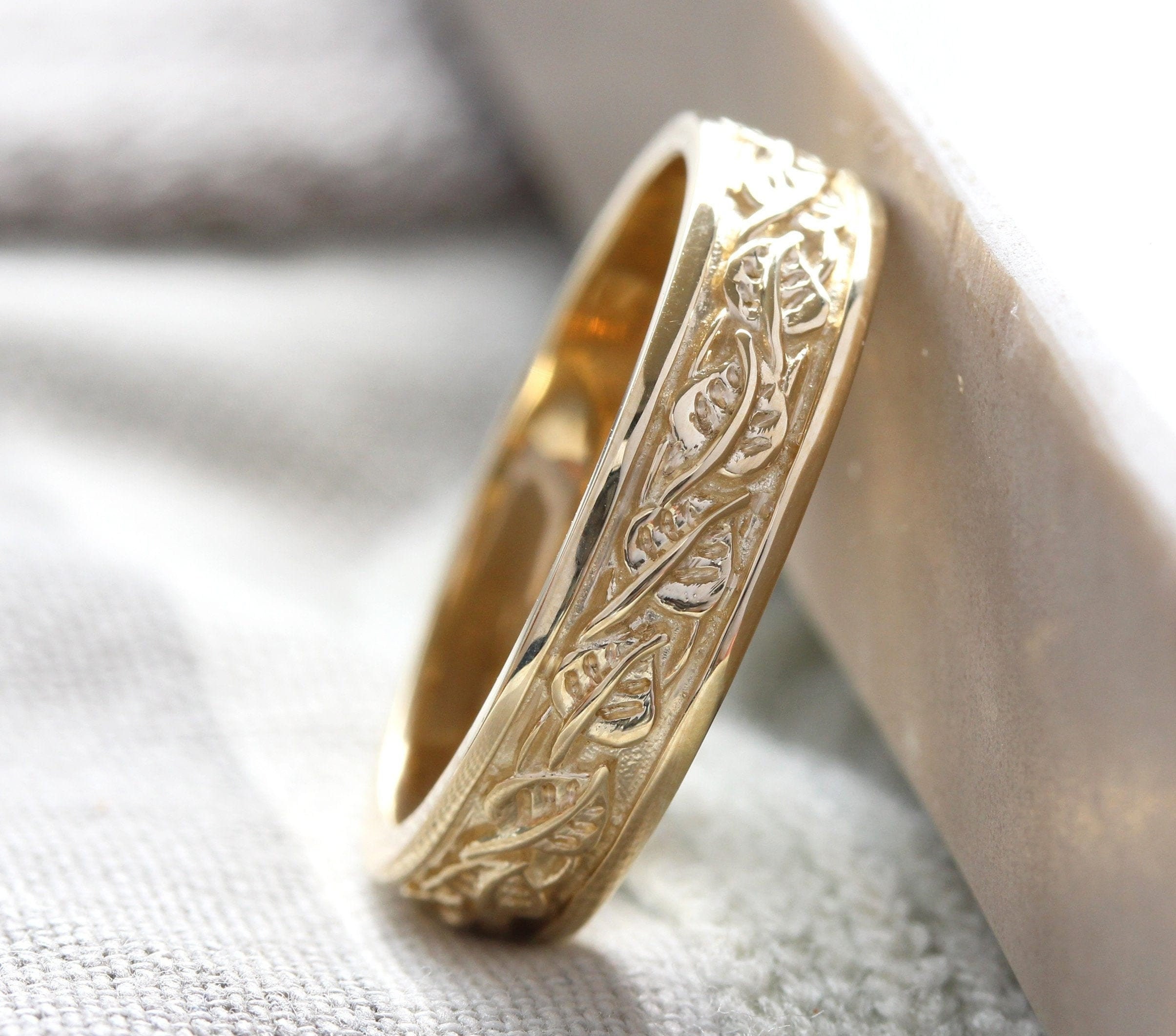 Men's Gold Wedding Band, Leaves Wedding Ring 14k Gold, Rustic Wedding ...