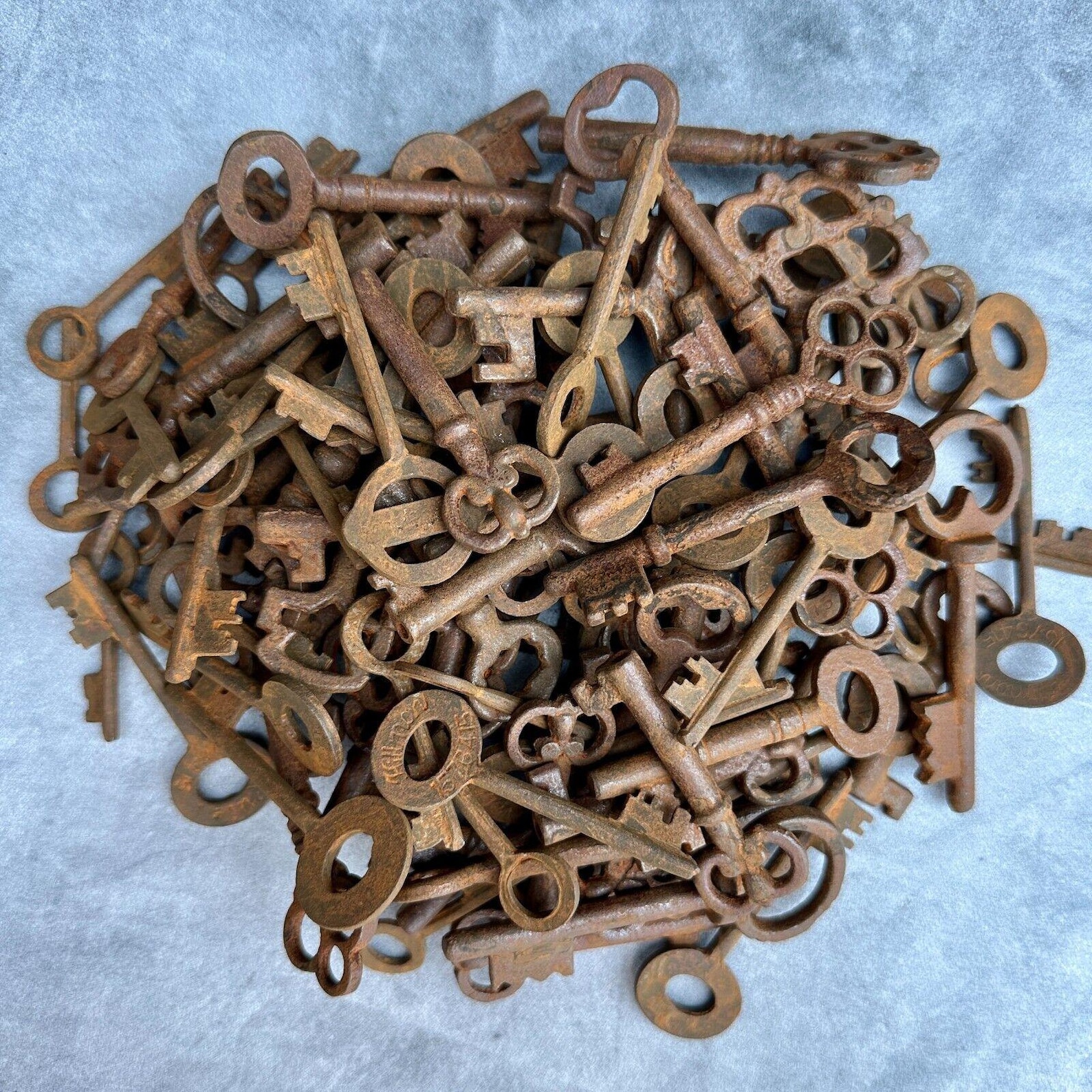 Antique Vintage Style 19th Century Cast Iron Keys Lot of 100 - Etsy